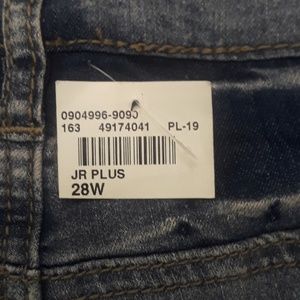 Zanadi | Pants & Jumpsuits | Nwt Zanadi Capri Jeans | Poshmark